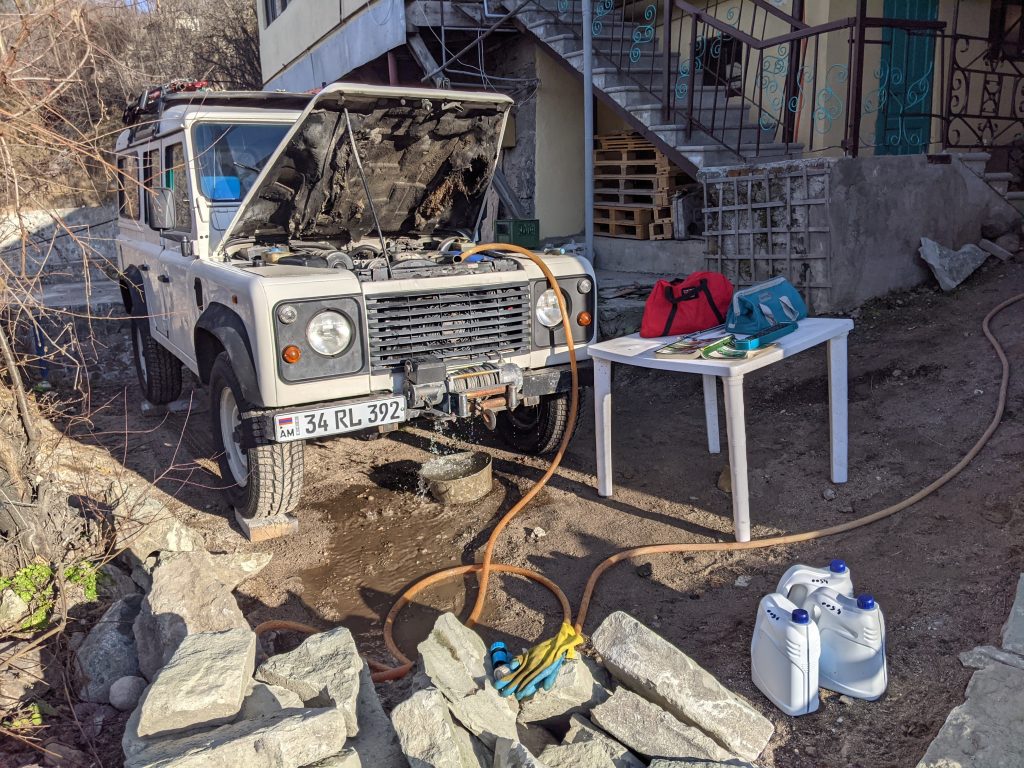Yet Another Defender Camper Conversion: DIY 2-Berth 110 In A Weekend